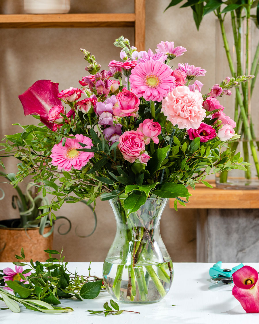 Happy & pink - florist's fantasy | Birthday | Interflora Latvia. Flower ...
