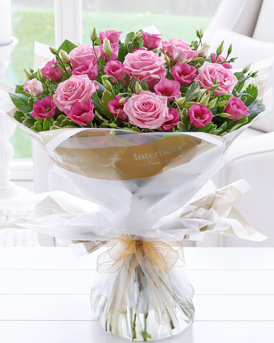 Loving Heart | Roses | Interflora Latvia. Flower Delivery